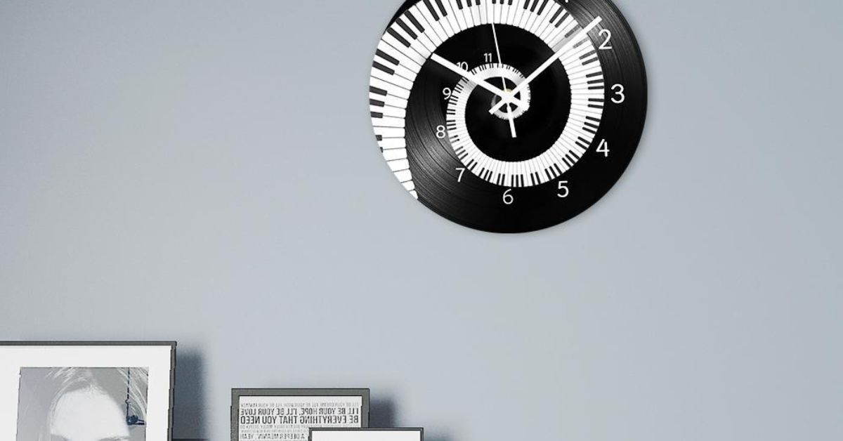 How To Choose A Reliable Plastic Clock Manufacturer